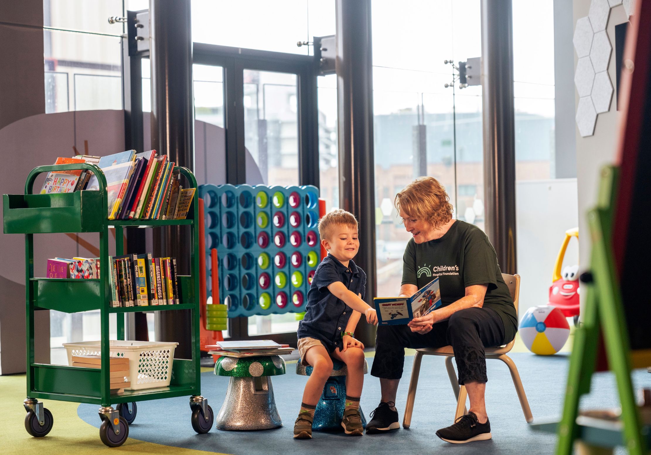 How our volunteers help sick and injured kids - Children's Hospital ...